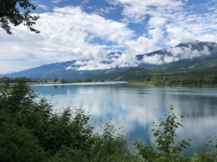 Malakwa Vacation Rentals & Homes - British Columbia, Canada | Airbnb