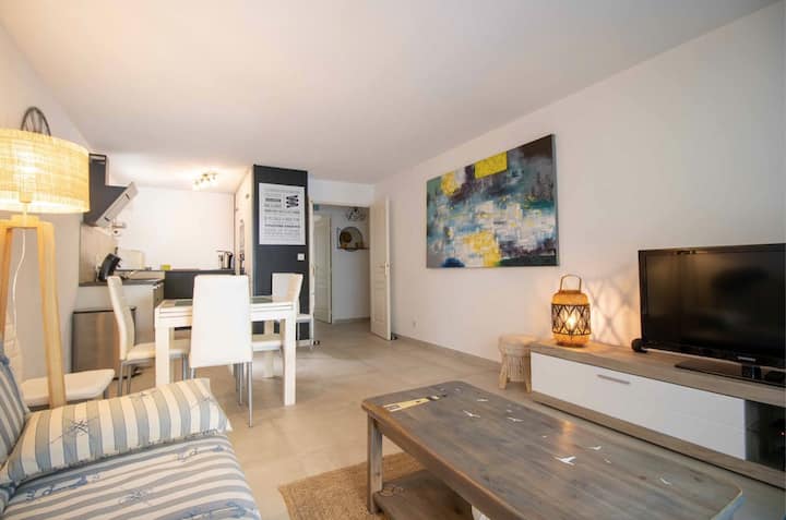 Loue Appartement En Rdj En Résidence Avec Piscine - Cap Estérel