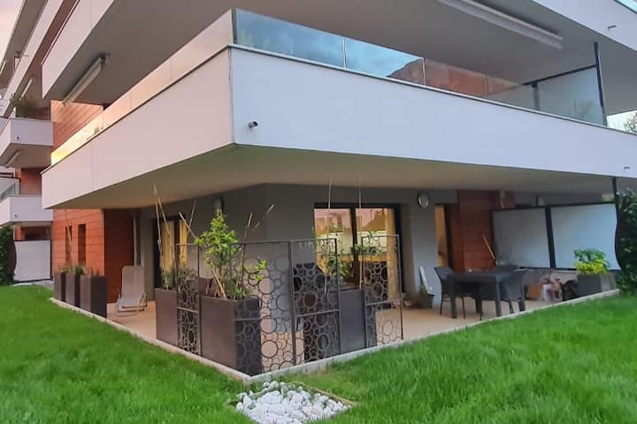 2 Minutes Du Lac Appt Avec Terrasse Et Jardin - Lac d'Annecy