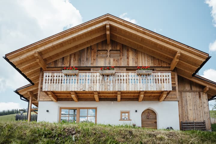 [Val Badia] Chalet 2bedr + Sauna + Hot Tube - San Martino In Badia