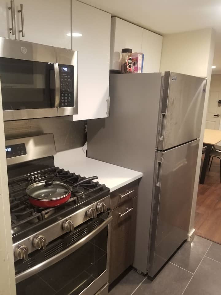 Private Bedroom, Near Yale University - New Haven, CT