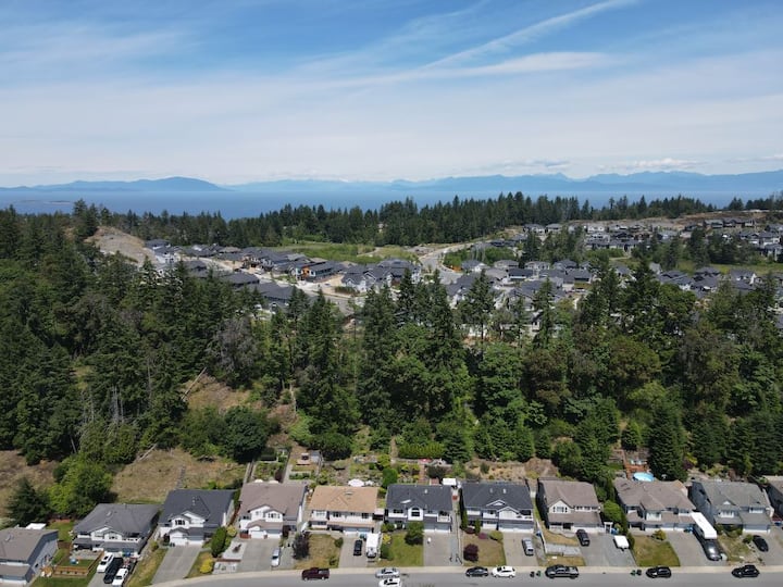 Top 10 Airbnbs With Hot Tub In Nanaimo, Canada - Updated 2024 | Trip101