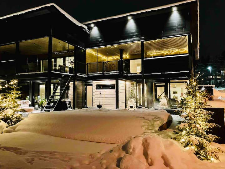 Arctic Luxury Log House With The River View - Rovaniemi