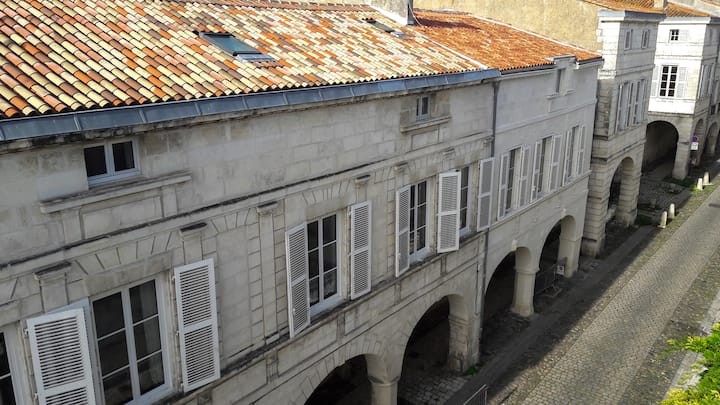 80 M²+parking, Classé 3*, Hyper Centre, Belle Vue - La Rochelle