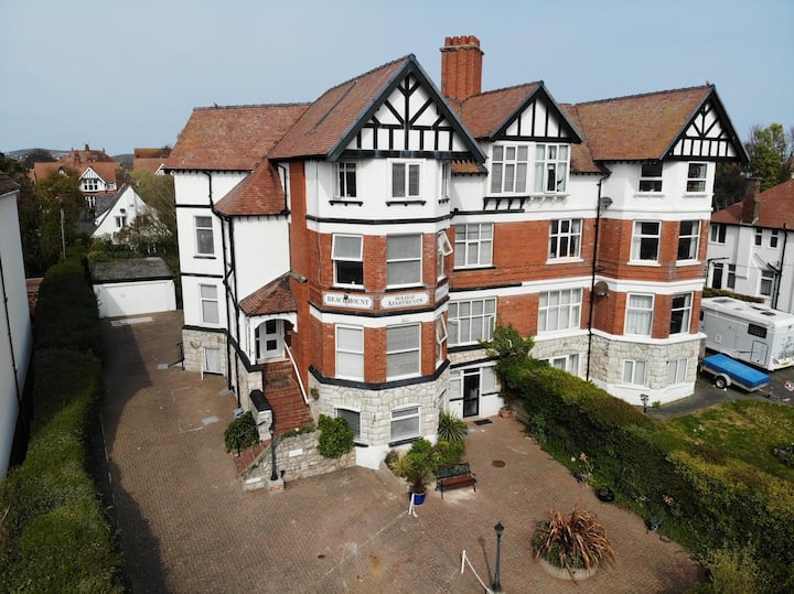 Beachmount Holiday Apartments Apartment  4 - Rhos on Sea
