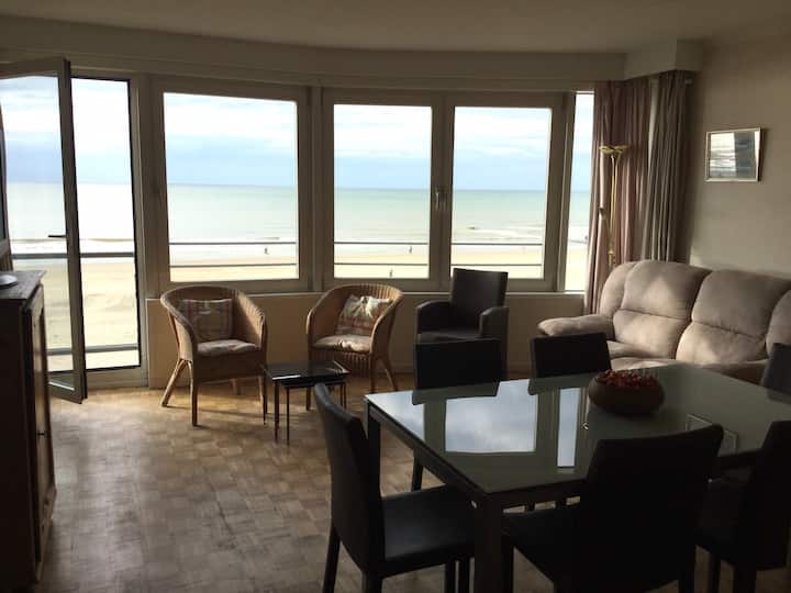 Ruim Appartement Op Zeedijk Met Prachtig Zeezicht - Middelkerke