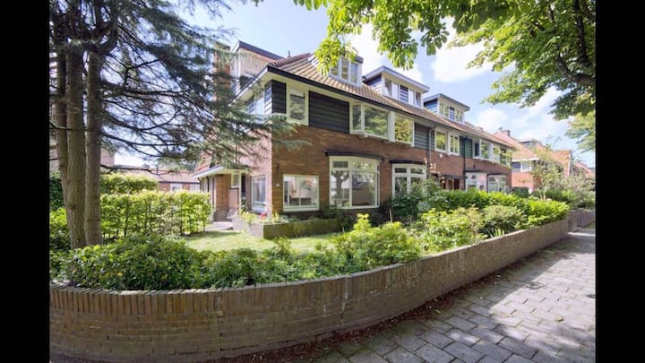 Prachtig Hoekhuis Met Grote Zonnige Tuin Rondom!!! - Noord-Holland