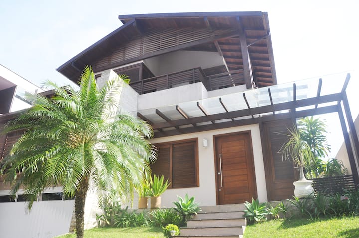 Linda Casa Para Casais E Família! Vista Para O Mar - Imbituba