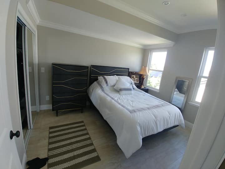Modern Private Suite • Near Downtown Pleasanton - Pleasanton, CA