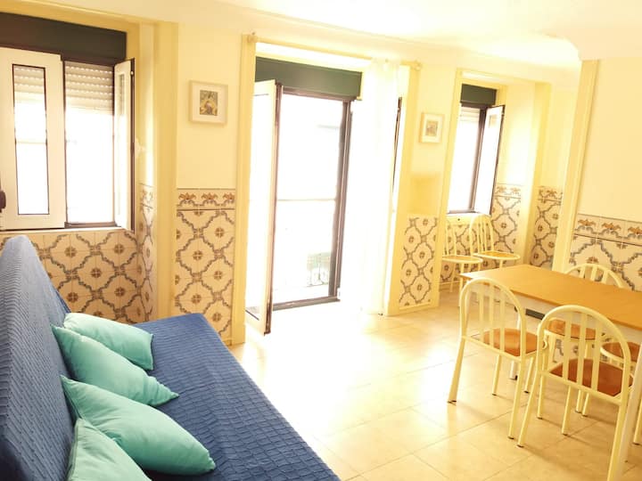 Nice&cozy Apartment In The Heart Of Lisbon - Lisbon