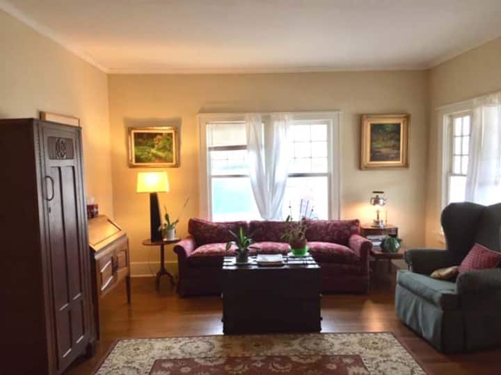 Route 66 Cherry Street Two Bedroom Bungalow - Tulsa, OK