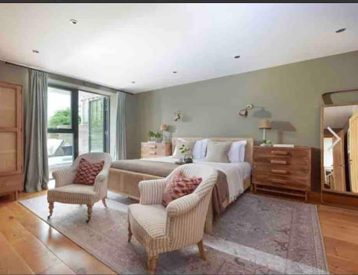 Cedar - A Romantic Lodge For Two, With Hot Tub - St Mawes