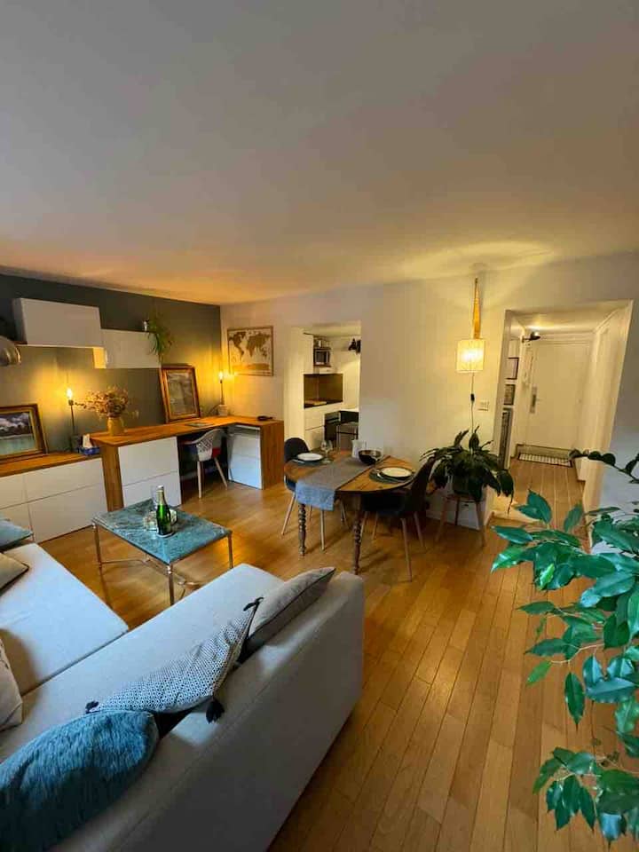 Rdc D’une Maison Tourangelle Avec Jardin - Tours