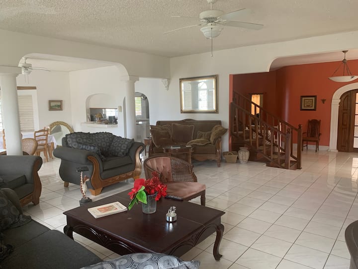 Ocean View Coral Suite Montego Bay. - Montego Bay