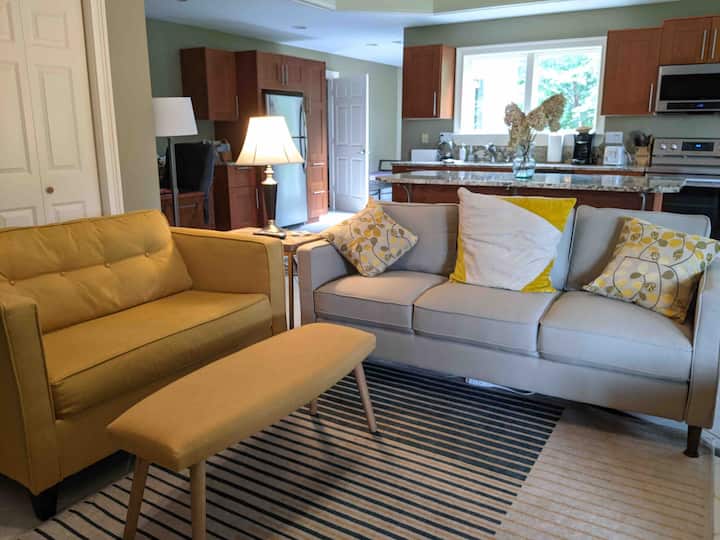 Private Apt. In Large Home With Gorgeous Mountain Views! - Asheville, NC
