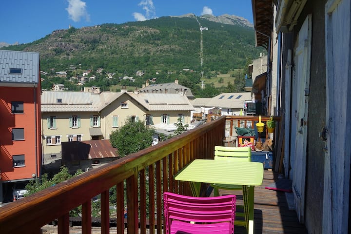 Très Beau T3, 65m², Hyper Centre. 2 Chambres - Briançon