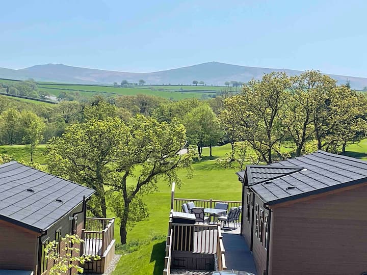 Dog Friendly Lodge With Golf & Hydro Spa Included. - Okehampton