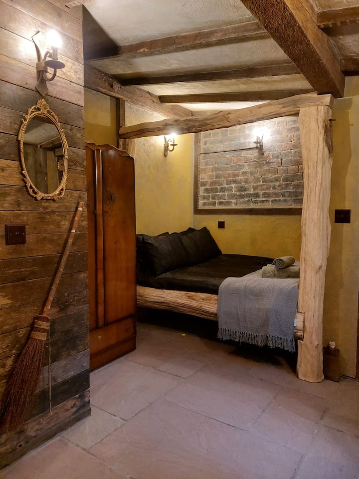 Little Bit Of Magic - Witchcraft - York, UK