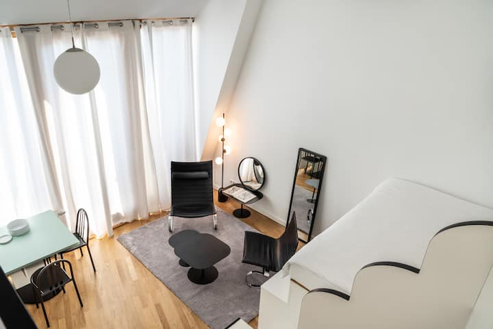 Bauhaus Inspired Penthouse Studio - Berlin