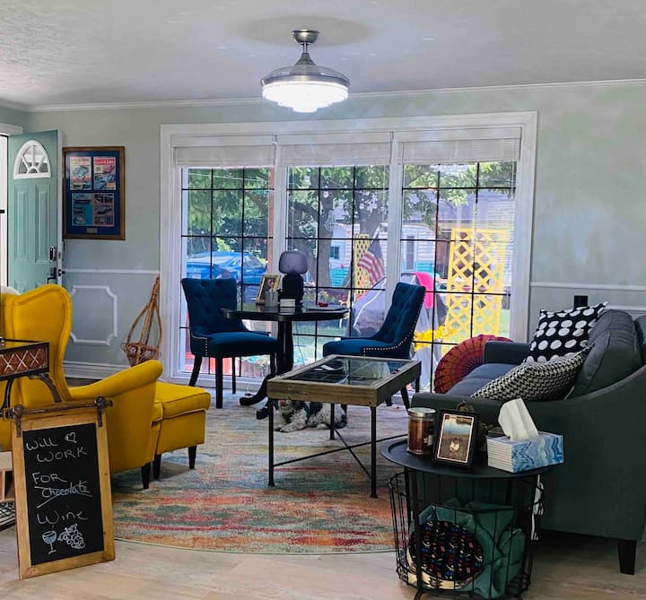 The Hoosier Room! Charming And Close To Downtown - Indianapolis, IN