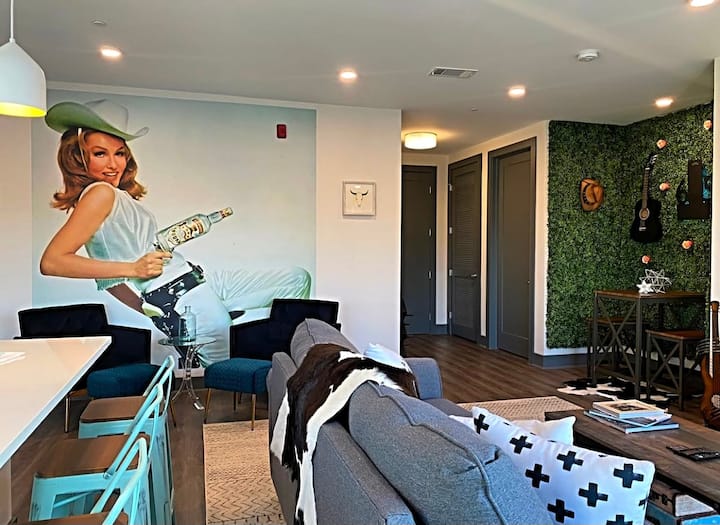 Downtown Rooftop Nashpad 10 Beds, Walk To Broadway - Nashville, TN