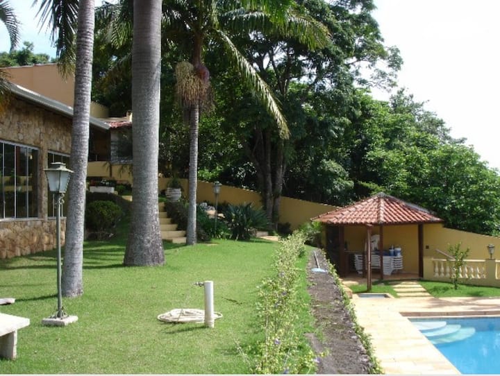 Casa Completa Com Conforto E Vista Deslumbrante! - Serra Negra