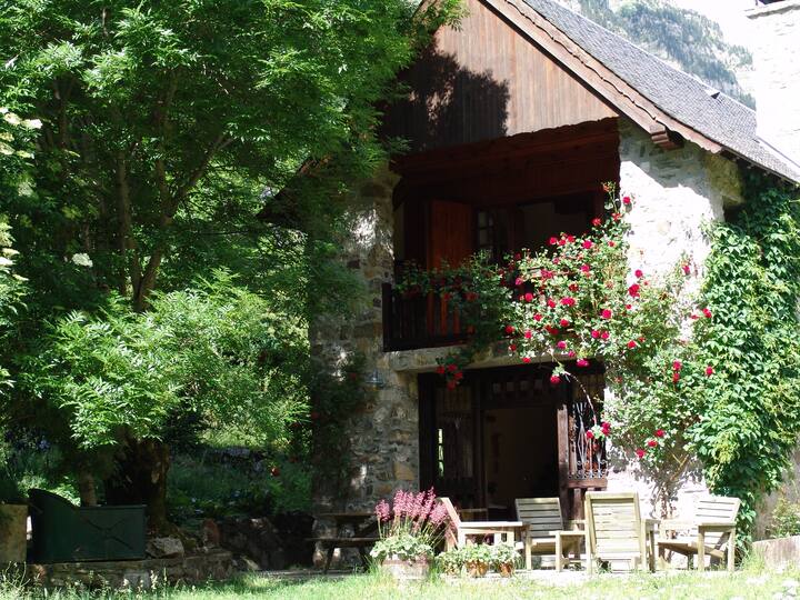 Casa De Montaña, Tocando El Cielo En Ordesa - Bielsa