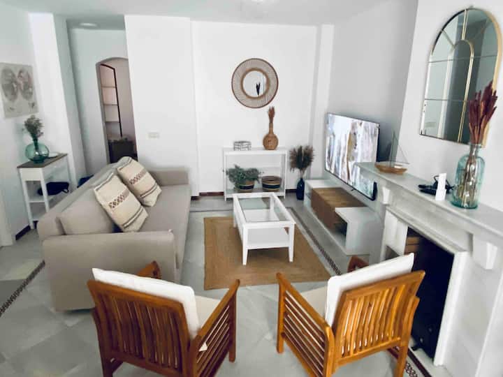 Apartamento De Dos Habitaciones En El Puerto - Cadix