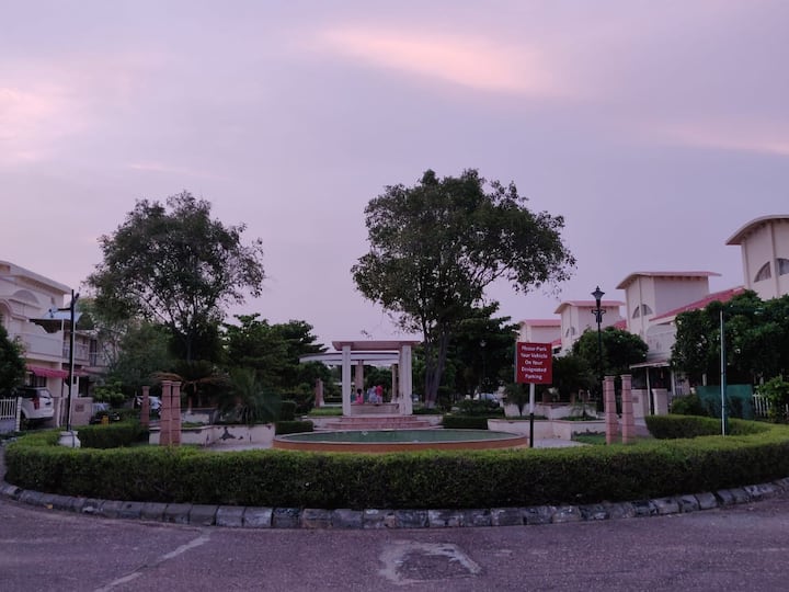 Green Oasis Three Bed Villa-pool And Tennis Access - Jodhpur