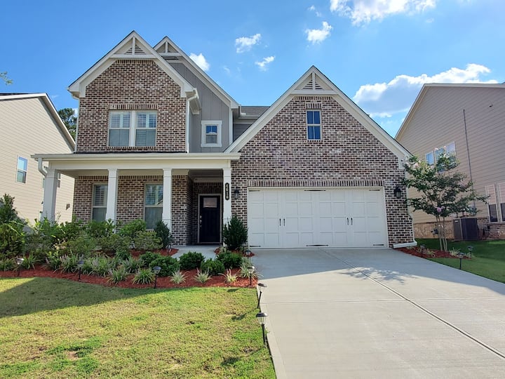 New 4b3.5b Entire House - Duluth
