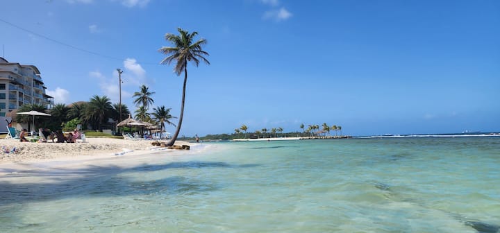 Playa Escondida-joya Del Caribe - Panama