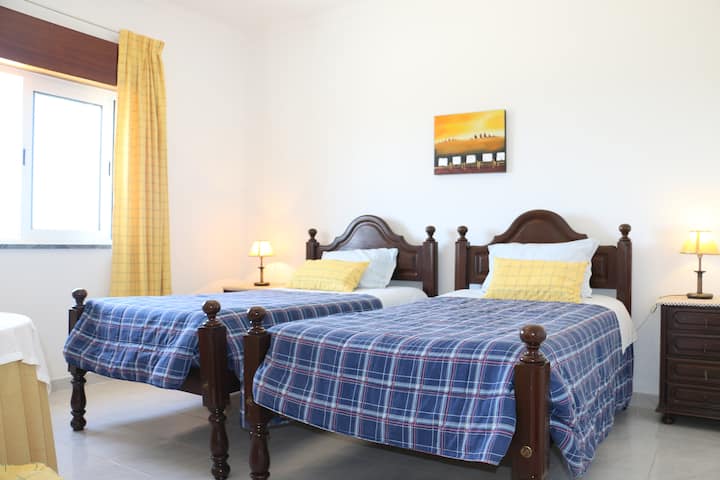 Location De Chambres Avec Toilettes - Sagres