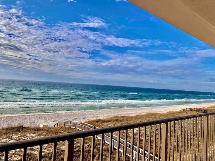 Gulf Front View. Wake Up To The Dolphins Playing! - Navarre, FL