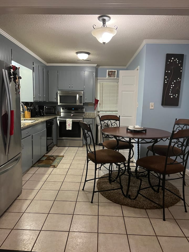 Cozy Only 20 Minutes To Airport - Belmont, NC
