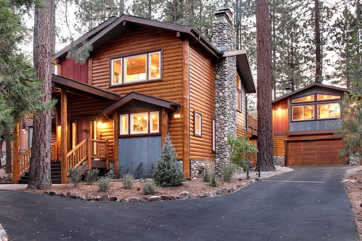 Basecamp: Modern Stylish Mountain Cabin! - Big Bear Lake, CA