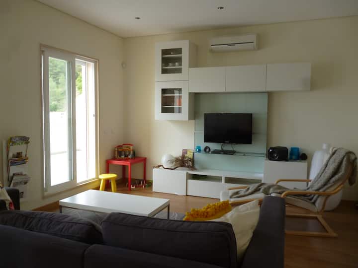 Appartement Très Lumineux Avec Belle Terrasse - Setúbal