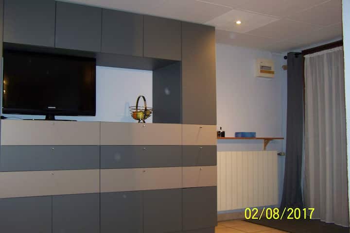 Studio Meuble/tout éQuipe/avec Lave-linge. - Sallanches