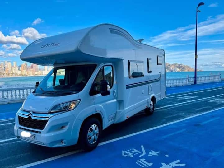 Estupenda Autocaravana En Benidorm - 
