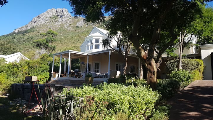 Mountain Escape In The Heart Of Hout Bay. - Cape Town