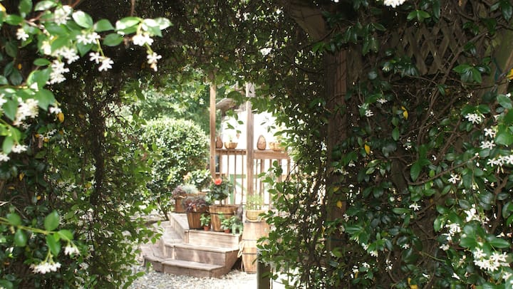 The Shebeen On Irish Acres, A Country Get Away ... - Garden Grove, FL