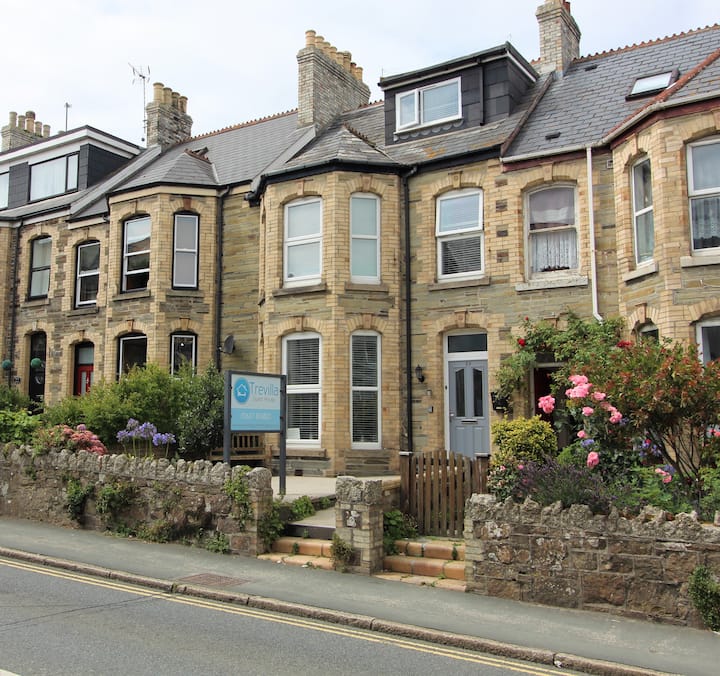 Newquay 5 Ensuite Bedrooms & Parking-simplycheckin - Crantock