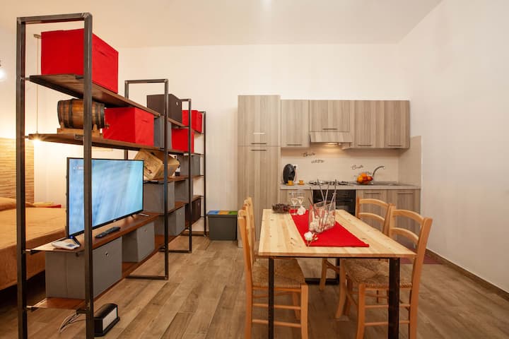 Casa Giuliano. - Castellammare del Golfo