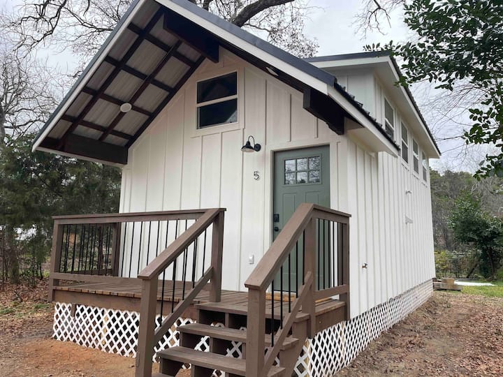 Cottage 5- The Rustic Retreat - Van, TX