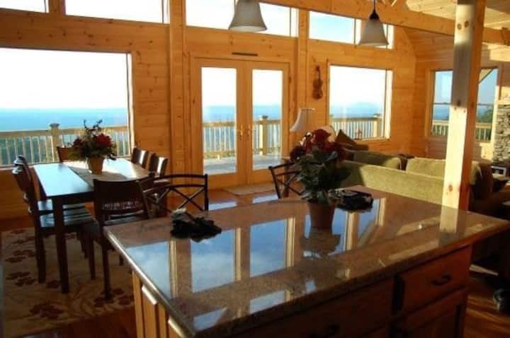 Million Dollar View Mtn-side - Chateau Cristeau - Houses for Rent in ...