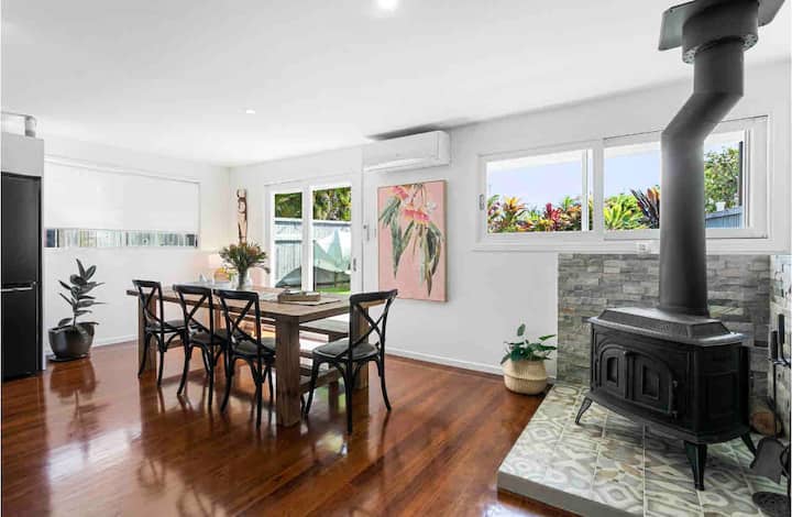 Noosa Living, Luxury 4 Brm Home - Pool & Cinema - Noosa