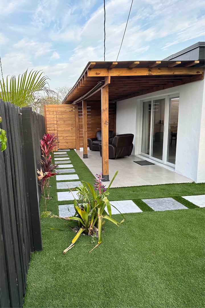 Pompano Beach Highlands Vacation Rentals & Homes - Florida, United ...