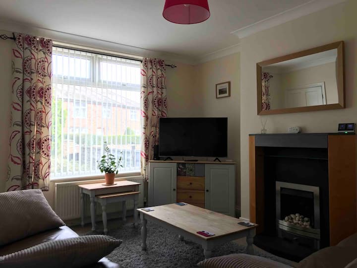 Cosy House For Getaway + Parking/garden - York