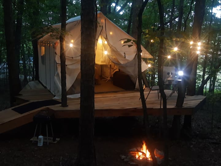 Serene 7 Treehouse Tent Tranquil Romantic Getaway! - Watts Bar Lake, TN