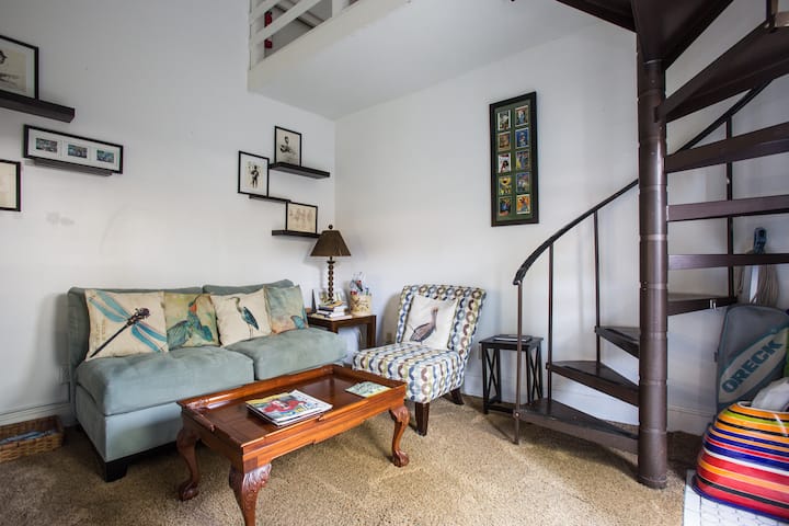 Retreat And Relax 1 Block Off Magazine St. - Gretna, LA