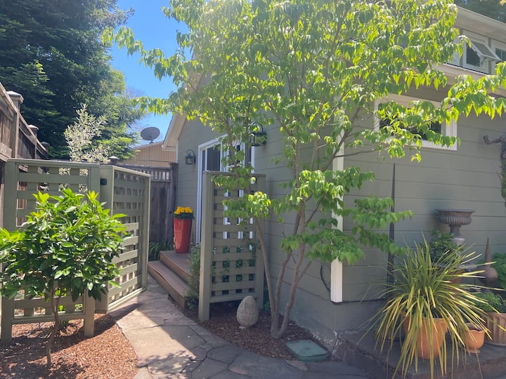 Charming Guesthouse Downtown Napa-walk Everywhere - Napa, CA